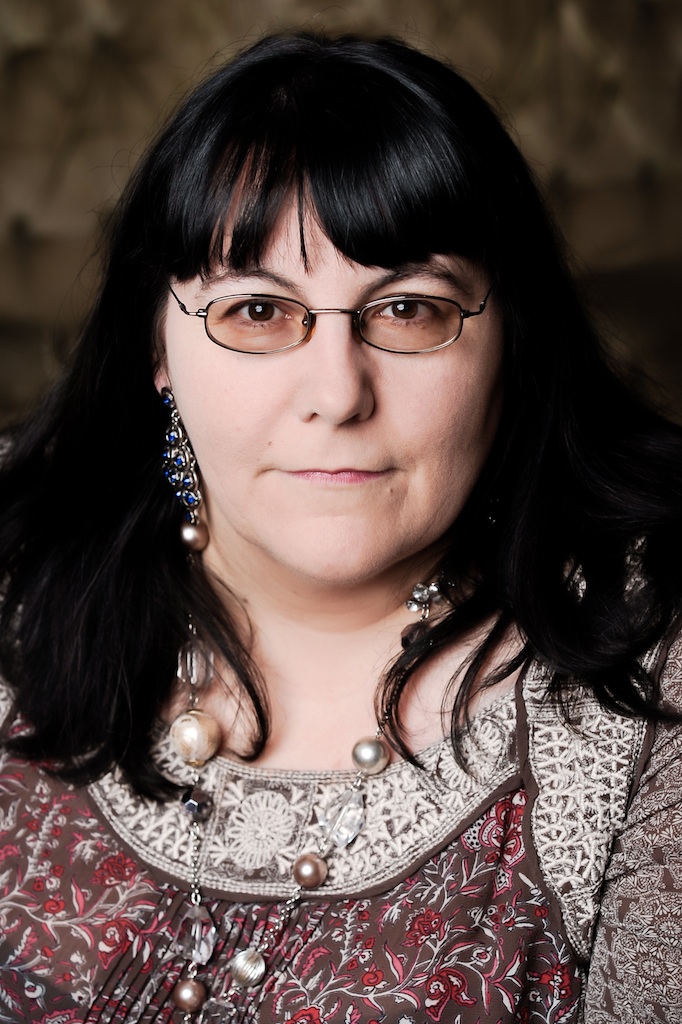 Victoria Lamb – amo, amas, amat: Latin in Tudor England | Alison Morton ...